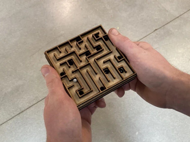 Mini Laberinto — Tecnologias Sagaon S A De C V